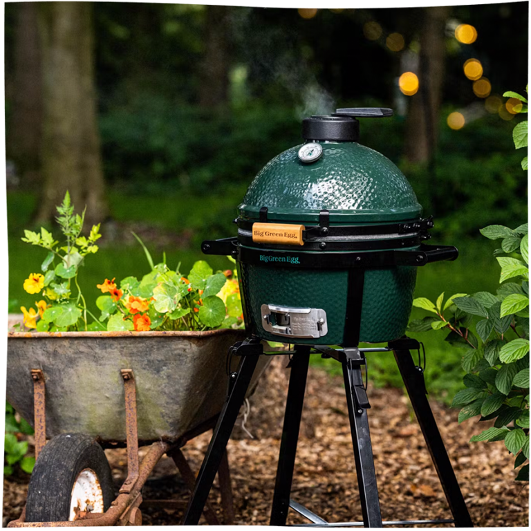 Experience Nomadic | Woodland Feasts Close to London